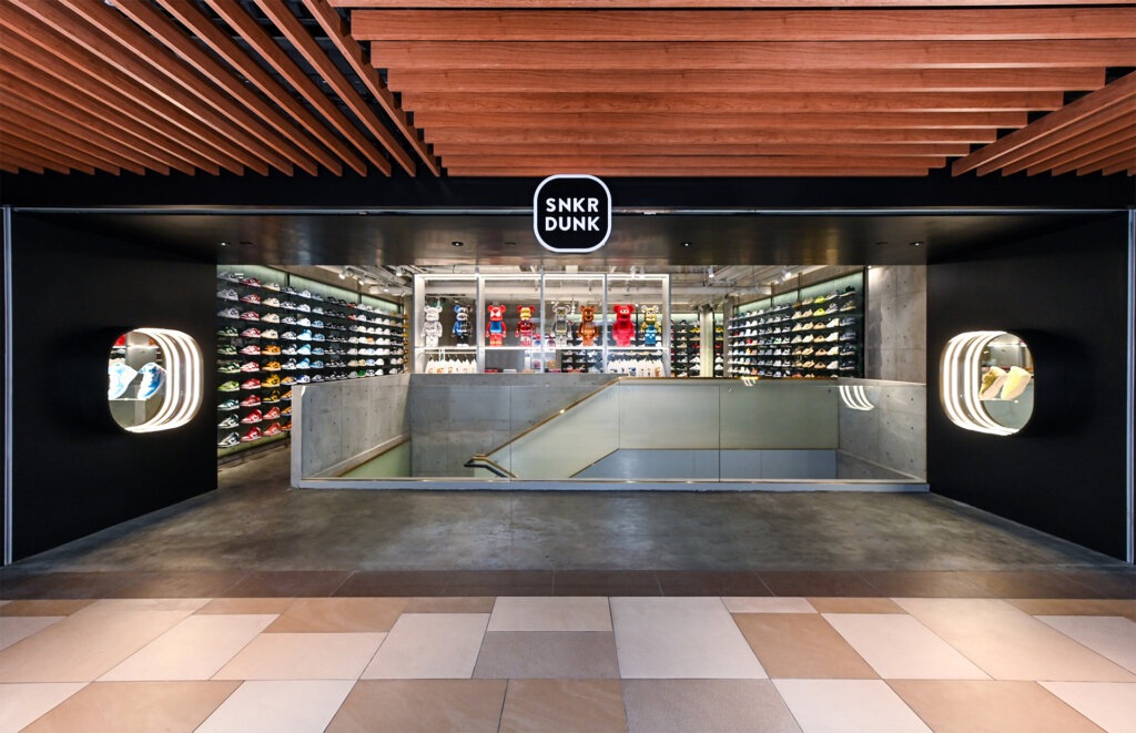 【スニーカーダンク（スニダン）】店舗はどこにある？値段は高い？【SNKRDUNK】 | ミソジカラ ~ 30代メンズが知りたいコト