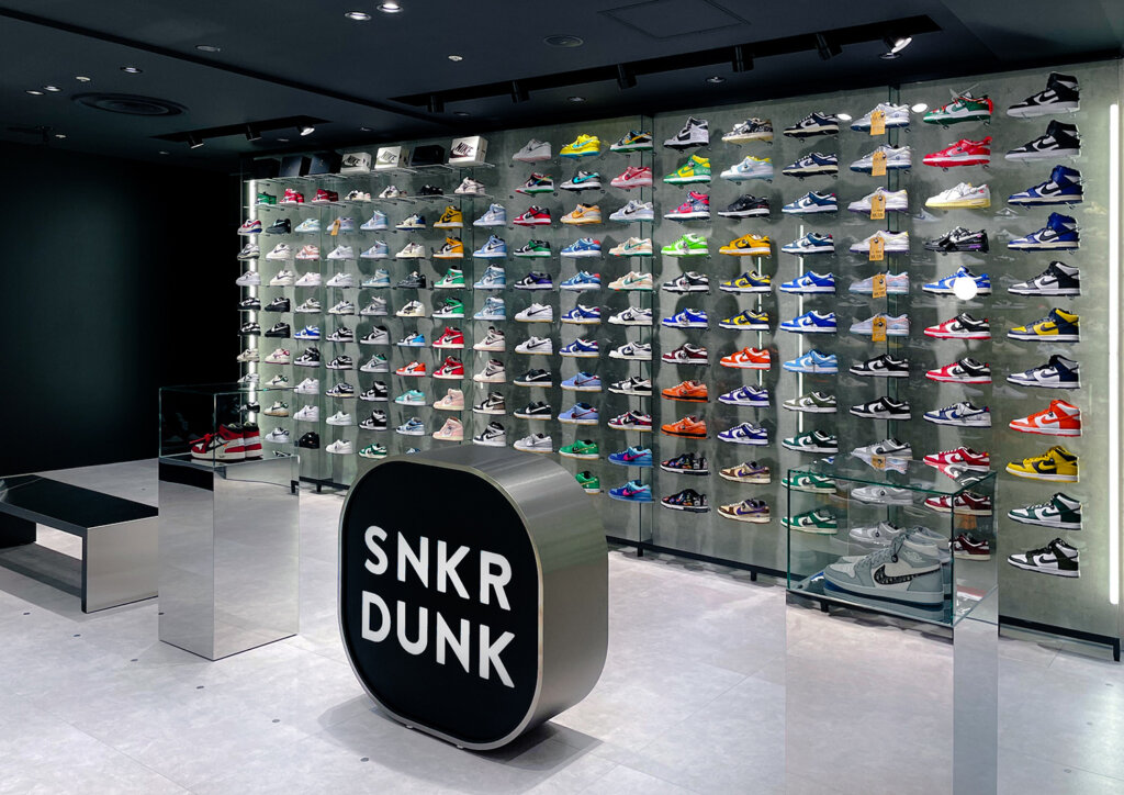 【スニーカーダンク（スニダン）】店舗はどこにある？値段は高い？【SNKRDUNK】 | ミソジカラ ~ 30代メンズが知りたいコト